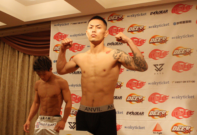 【DEEP】朝倉未来チャレンジ出身・ヒロヤがムキムキボディで計量パス、かつての同門RYOGAを「ボコボコにする」 - eFight【イーファイト】格闘技情報を毎日配信！