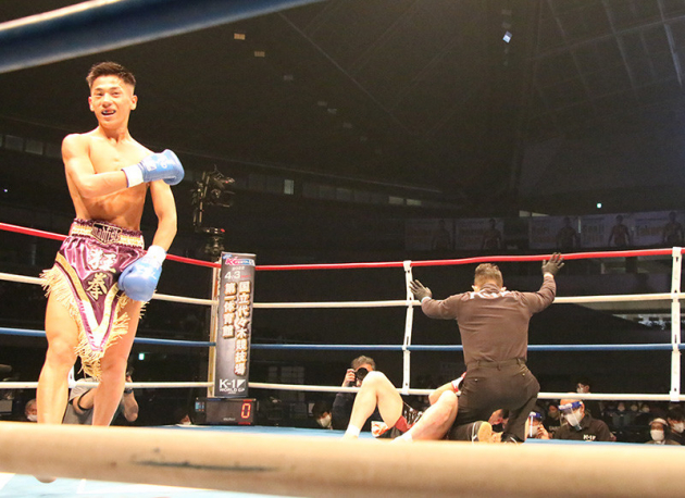 【K-1】“狂拳”迅が光佑にKO勝利 - eFight【イーファイト】格闘技情報を毎日配信！