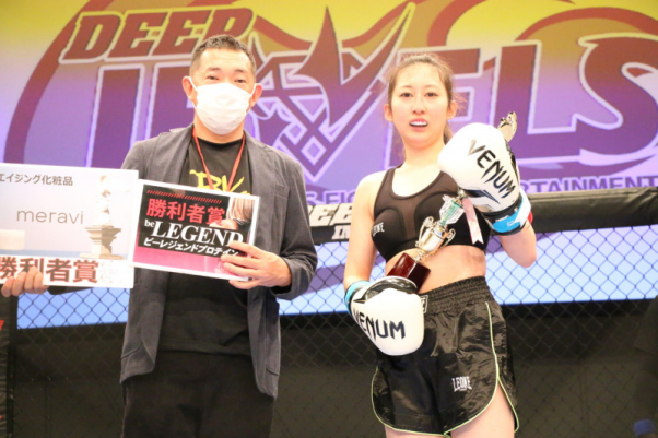 【DEEP JEWELS】河北麻友子似のお嬢様ファイター・中村サキがTKO勝利 - eFight【イーファイト】格闘技情報を毎日配信！