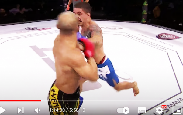 会場騒然の逆転KO劇！無敗新人の強烈な一撃で相手は失神=ブラジルSFT - eFight【イーファイト】格闘技情報を毎日配信！