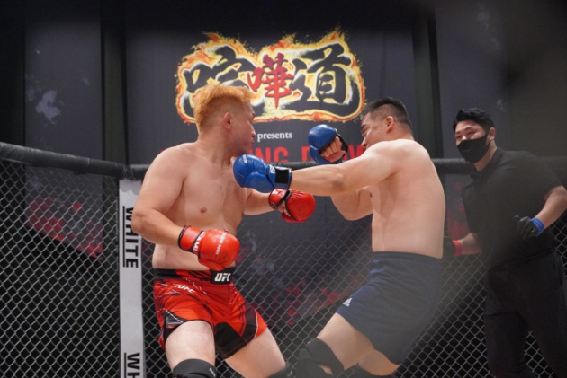 【Breaking Down】“ミスターブレイキングダウン”川島が10秒殺KO！腕相撲世界王者ごうけつを倒す - eFight【イーファイト】格闘技情報を毎日配信！