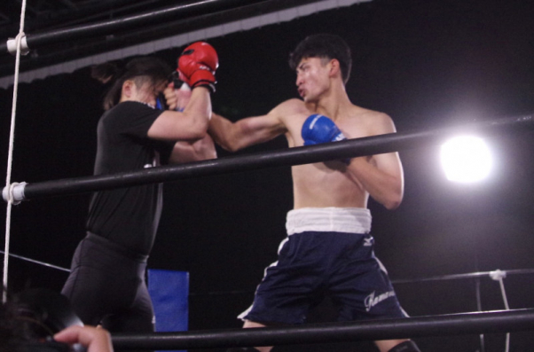 【Breaking Down】メガネ社長が2連勝、183cm・かまるへの蹴り作戦は”一夜漬け” - eFight【イーファイト】格闘技情報を毎日配信！