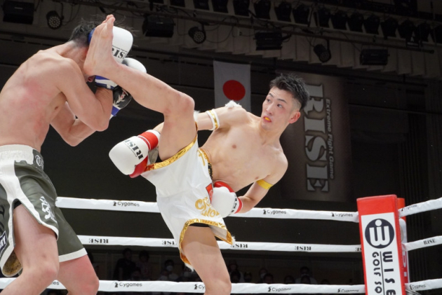 【RISE】白石舜がHAYATOに判定勝利 - eFight【イーファイト】格闘技情報を毎日配信！