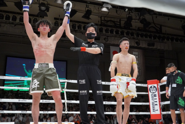 【RISE】白石舜がHAYATOに判定勝利 - eFight【イーファイト】格闘技情報を毎日配信！