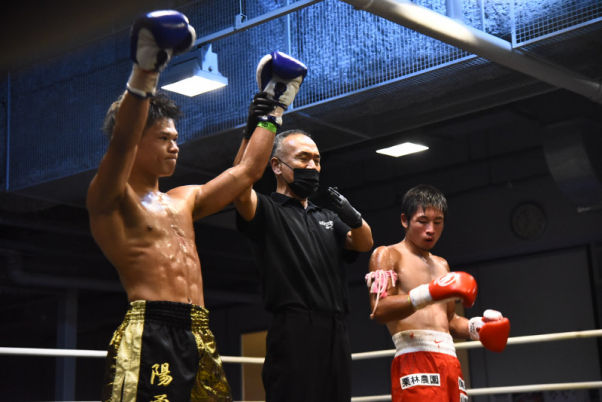 【Stand up】JFKO覇者・陽勇が若林澪生からダウンを奪って決勝戦進出 - eFight【イーファイト】格闘技情報を毎日配信！