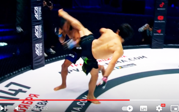 豪快バックスピンキックで衝撃の28秒殺KO！トドメのパウンド連打で何もできず=ロシアACA - eFight【イーファイト】格闘技情報を毎日配信！