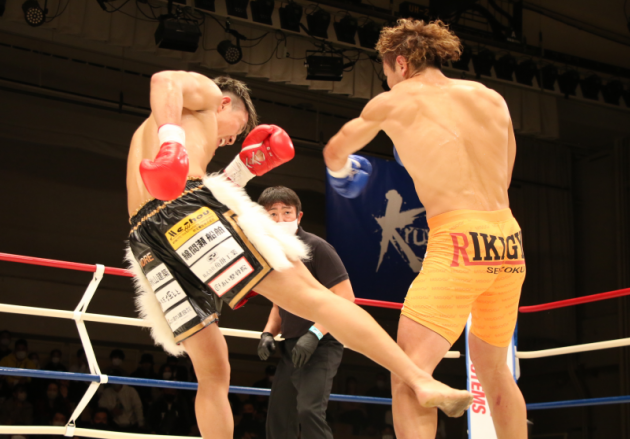 【Krush】藤村大輔が夜叉猿に判定で競り勝つ - eFight【イーファイト】格闘技情報を毎日配信！