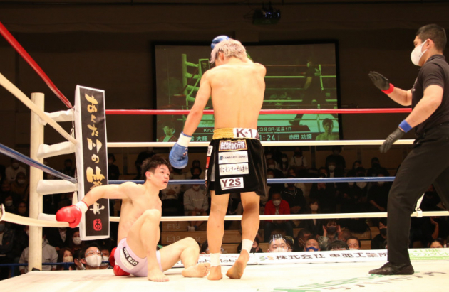 【Krush】階級変更の南雲大輝が判定負け、赤田功輝の猛打に苦戦 - eFight【イーファイト】格闘技情報を毎日配信！