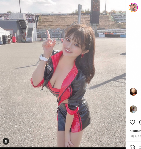 ”椅子蹴り”青山あいり、ラウンドガールで黒衣装でグラマー登場！ファン”可愛すぎる” - eFight【イーファイト】格闘技情報を毎日配信！