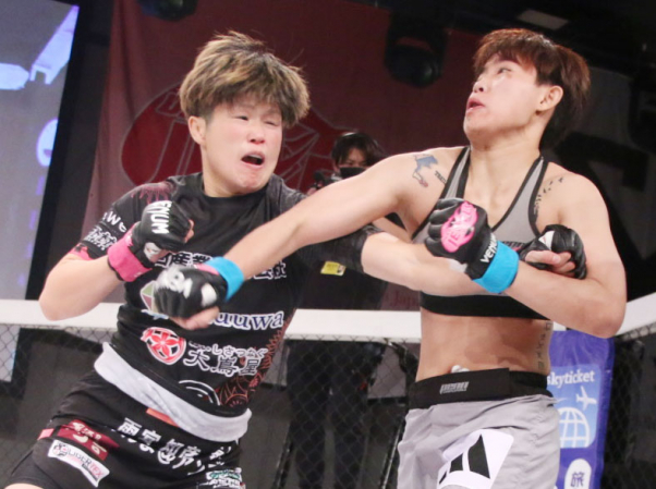 【DEEP JEWELS】王者・東よう子がタイ選手に圧巻のTKO勝利！海外挑戦を表明 - eFight【イーファイト】格闘技情報を毎日配信！