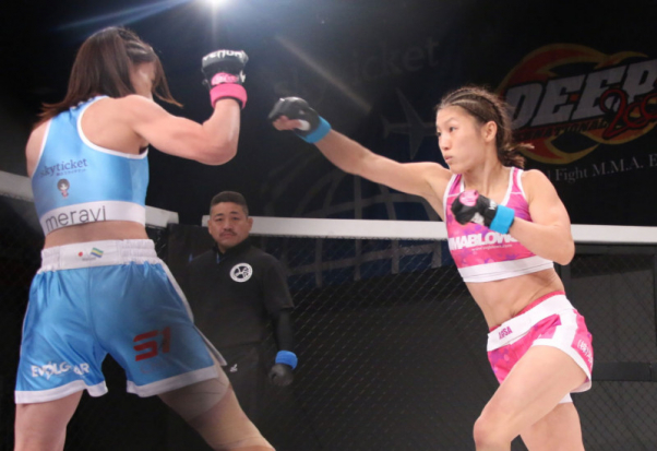 【DEEP JEWELS】元女子プロ野球の松田亜莉紗、ベテラン長野美香を破る大金星！ 怒涛のパウンド連打で追い詰める - eFight【イーファイト】格闘技情報を毎日配信！