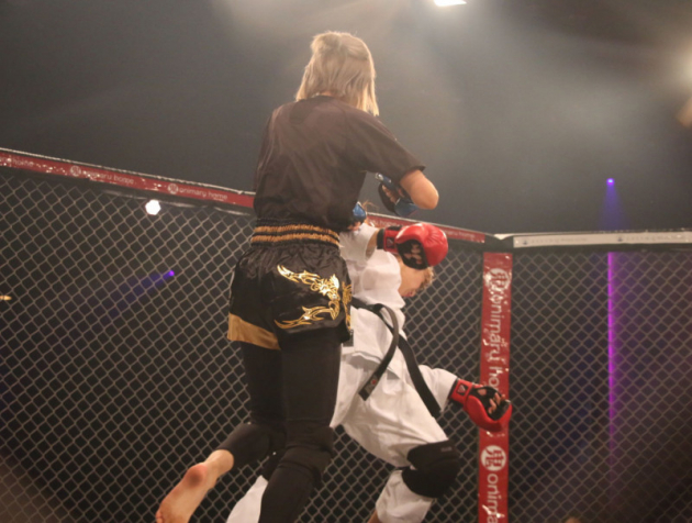 【BreakingDown】”女子史上初”のKO勝利、空手対決は正拳突き！注目の美女・瀬戸は敗北 - eFight【イーファイト】格闘技情報を毎日配信！