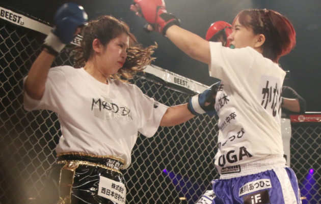 【BreakingDown】へずま嫁が坂口杏里からダウン奪い勝利、坂口は負傷か！？ おんぶされ退場 - eFight【イーファイト】格闘技情報を毎日配信！