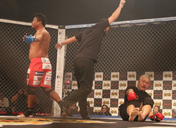 11.3『BreakingDown』全試合 結果（アウトサイダー対抗戦、バン仲村、10人ニキvs青汁王子、瓜田純士、坂口杏里vsへずま嫁、ちゃんよた、後藤祐樹など）＝ブレイキングダウン 試合 ...