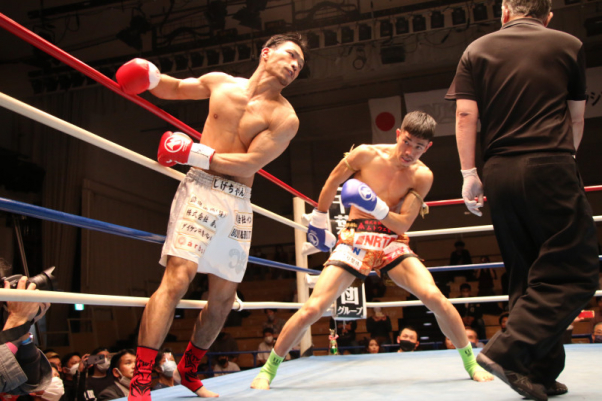 【NJKF】わずか112秒の秒殺KO劇、畠山隼人がWBCムエタイ統一王者に！☆SAHO☆はムエタイ強豪を破りS1世界タイトル獲得 - eFight【イーファイト】格闘技情報を毎日配信！