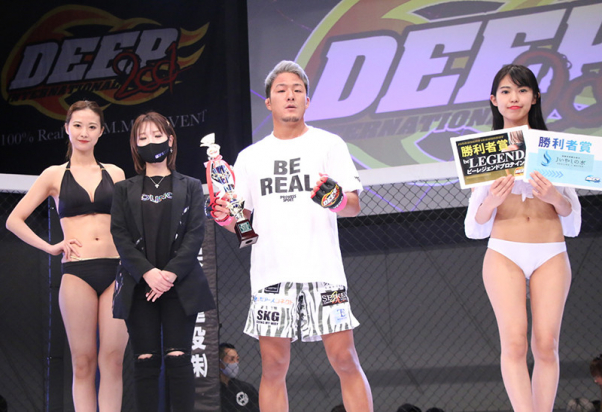 【DEEP】力也がメインで海飛に鮮烈一本勝ち！RYOGAも濱口にアームバー葬 - eFight【イーファイト】格闘技情報を毎日配信！