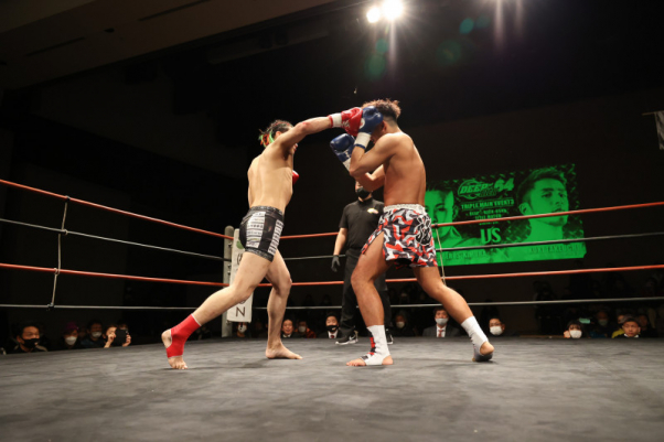 【DEEP KICK】木村ケルベロス颯太がTKO勝利、3大タイトルマッチは全て王者が防衛成功 - eFight【イーファイト】格闘技情報を毎日配信！