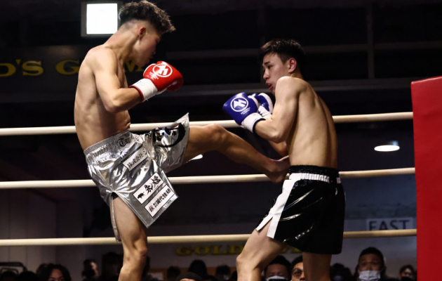 【Stand up】柊真、金塚聖矢に圧倒TKO勝ちで新人王に輝く - eFight【イーファイト】格闘技情報を毎日配信！