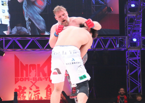 ジョシュ・バーネットの破壊力が話題、RIZIN強豪シビサイをKO - eFight【イーファイト】格闘技情報を毎日配信！