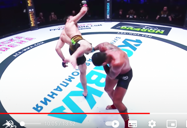 頭部に“かかと”が直撃、恐怖のバックスピンキック炸裂！年間最優秀KOの呼び声も=ロシアACA - eFight【イーファイト】格闘技情報を毎日配信！