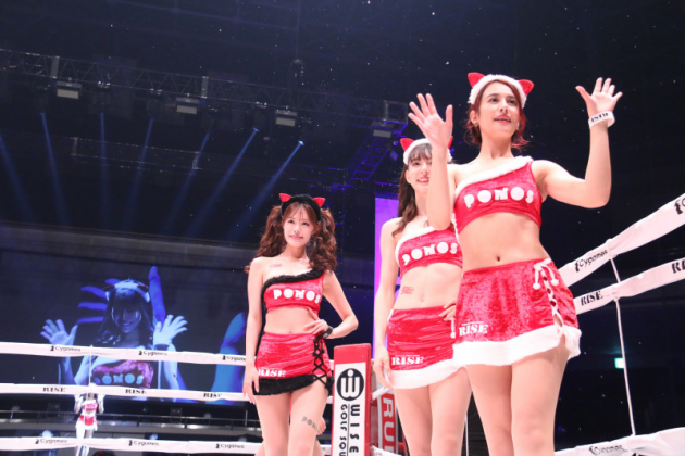一夜限りミニの”サンタ”ラウンドガール姿にファン悶絶【RISE＆SB】 - eFight【イーファイト】格闘技情報を毎日配信！