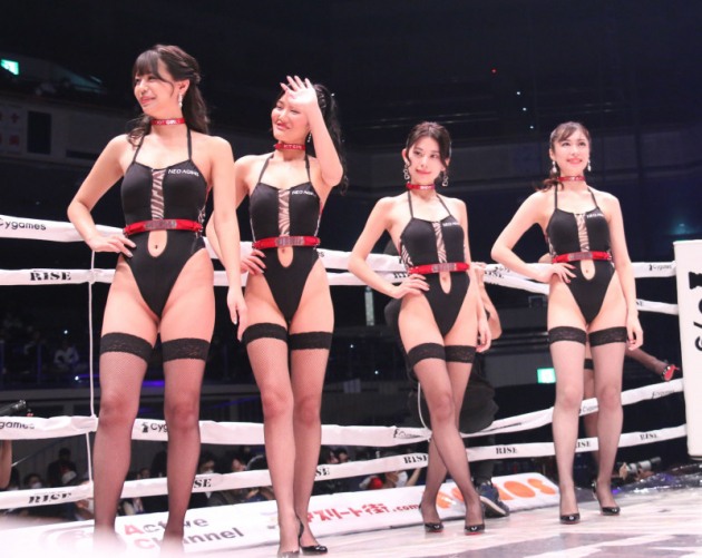 一夜限りミニの”サンタ”ラウンドガール姿にファン悶絶【RISE＆SB】 - eFight【イーファイト】格闘技情報を毎日配信！