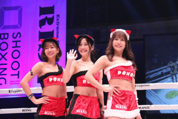 一夜限りミニの”サンタ”ラウンドガール姿にファン悶絶【RISE＆SB】 - eFight【イーファイト】格闘技情報を毎日配信！