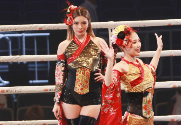 井上戦のリングガールRIONA、筋トレで美尻目指す！赤のバニーガール姿も公開！ - eFight【イーファイト】格闘技情報を毎日配信！