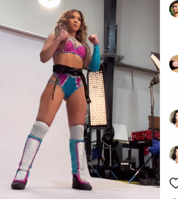 MMA美女ルレダ、ド派手グラマーなWWEプロレス衣装を公開！ - eFight【イーファイト】格闘技情報を毎日配信！