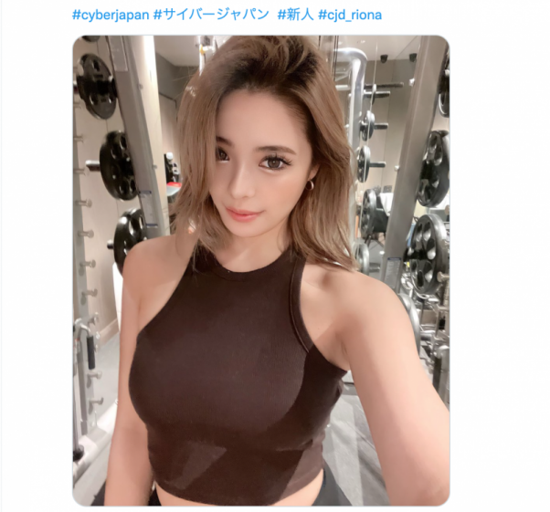 井上戦のリングガールRIONA、筋トレで美尻目指す！赤のバニーガール姿も公開！ - eFight【イーファイト】格闘技情報を毎日配信！