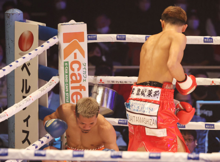 【ボクシング】中川麦茶が山下賢哉に5R KO勝利 - eFight【イーファイト】格闘技情報を毎日配信！