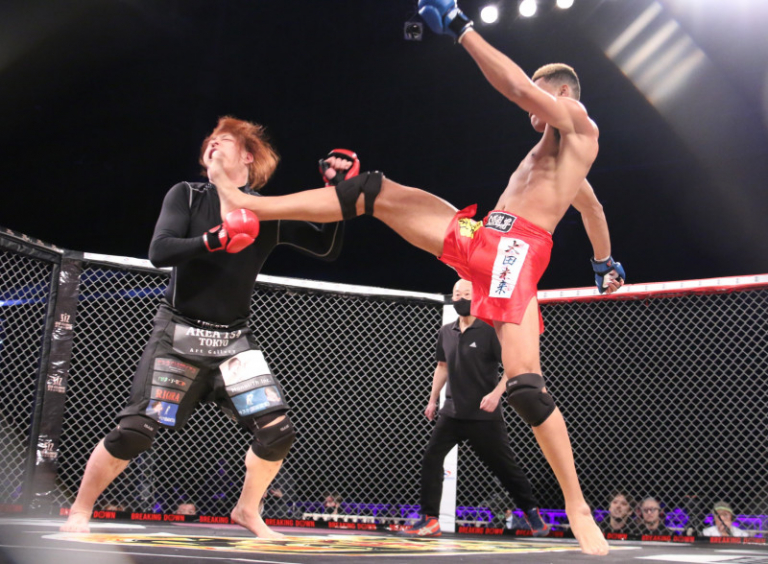 【BreakingDown】“2m越えハーフモンスター”エドポロキング、舞杞維沙耶との延長激戦制す！ - eFight【イーファイト】格闘技情報を毎日配信！