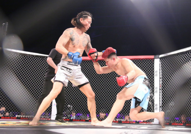 【BreakingDown】“アウトサイダー伝説”萩原裕介がKO勝利！勾配ニキを豪快パンチで沈める - eFight【イーファイト】格闘技情報を毎日配信！