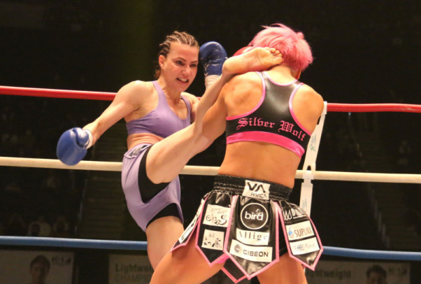 【K-1】女王KANA、トルコ世界三冠王をKO撃破でV2成功！世界最強メクセンとの対戦実現を約束 - eFight【イーファイト】格闘技情報を毎日配信！