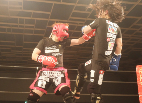 ”BreakingDown”無敗のメガネ社長、元プロボクサーでアドリブまさおの社長に悔しい敗北、リベンジ誓う - eFight【イーファイト】格闘技情報を毎日配信！