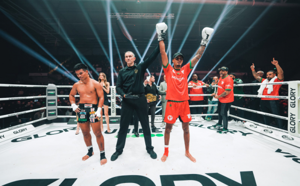 【GLORY】ペットパノムルンが“ボディ前蹴り”でKO負け！王者ベスタティの一撃に沈み、2階級制覇ならず - eFight【イーファイト】格闘技情報を毎日配信！