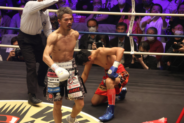 【ボクシング】前IBF王者・尾川堅一がKO勝利で再起、世界戦へ「リベンジしたい」 - eFight【イーファイト】格闘技情報を毎日配信！