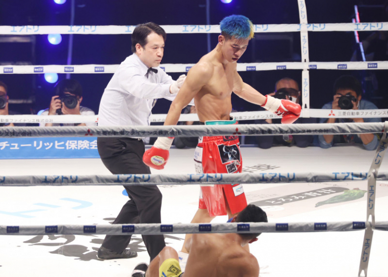 【ボクシング】天心に対戦要求の中川麦茶がKO勝利、宣言通り5R以内に激勝 - eFight【イーファイト】格闘技情報を毎日配信！