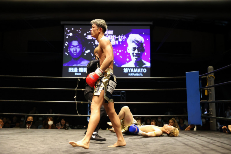 【DEEP KICK】田邉雅弥が悠YAMATOにTKO勝利！-65kg王座決定T決勝へ進出 - eFight【イーファイト】格闘技情報を毎日配信！