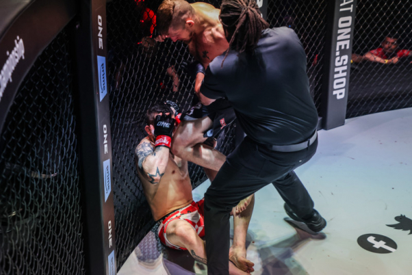 【ONE】 元KSW2階級制覇王者ソルディッチ、まさかの逆転KO負け！元ONE王者カデスタムのパンチ連打に沈む - eFight【イーファイト】格闘技情報を毎日配信！