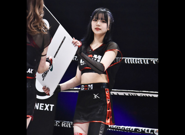 TikTokでバズった18歳ラウンドガールが再登場、吉成名高の高校後輩のMizuki=5.14【BOM】 - eFight【イーファイト】格闘技情報を毎日配信！