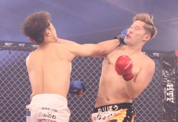 【BreakingDown】ぬりぼう、“ものまね”清水良太郎を衝撃KO！ダウン応酬の末、清水は担架送りに - eFight【イーファイト】格闘技情報を毎日配信！