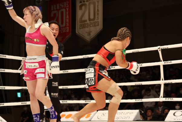 【RISE】最強のキャバ嬢、ハイキックでダウン奪う快勝！元キック女王に勝利 - eFight【イーファイト】格闘技情報を毎日配信！