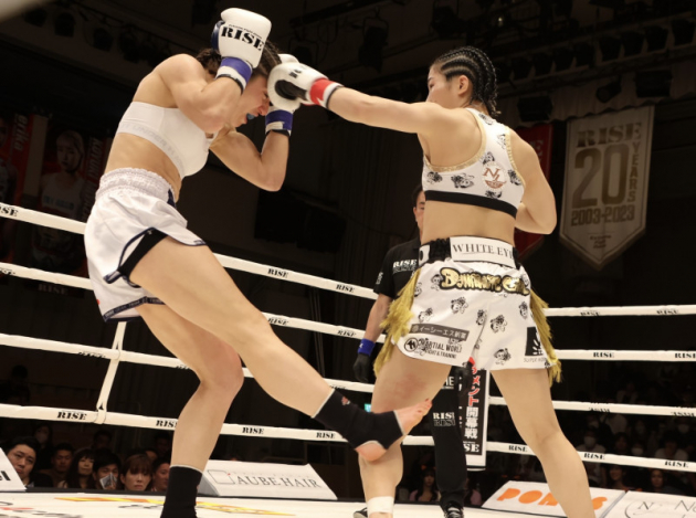 【RISE】小林愛三が初Vならず、コムが返り討ちで新王者に - eFight【イーファイト】格闘技情報を毎日配信！