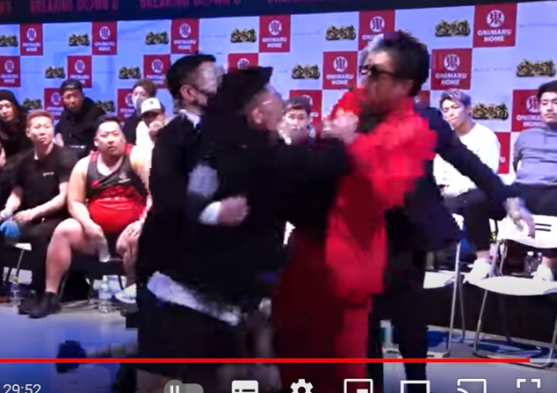 BreakingDown8オーディション予告に秋山成勲が登場！ 日韓戦で瓜田、バン仲村が弾き飛ばされる乱闘も - eFight【イーファイト】格闘技情報を毎日配信！