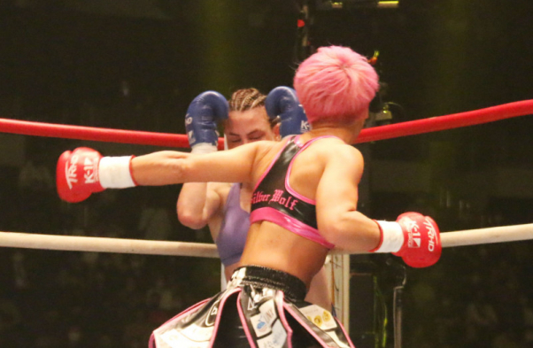 【K-1】女王・KANA、3度目の防衛に黄色信号！？相手のKOぶりが豪快すぎる！ - eFight【イーファイト】格闘技情報を毎日配信！