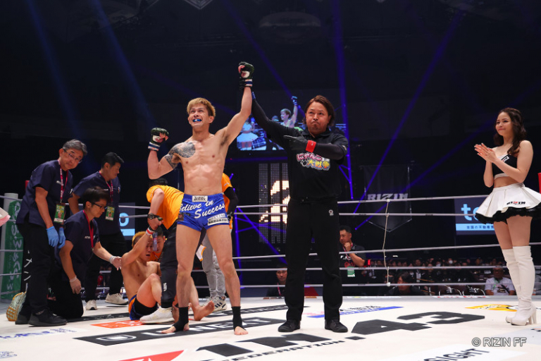 【RIZIN】早坂優瑠が丸山大輝に一本勝ち - eFight【イーファイト】格闘技情報を毎日配信！