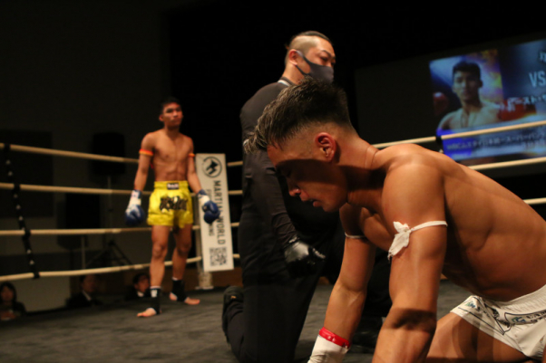 【NJKF】タイの16歳ビーストがヒジ一閃、Jyoseiに1R KO勝利 - eFight【イーファイト】格闘技情報を毎日配信！