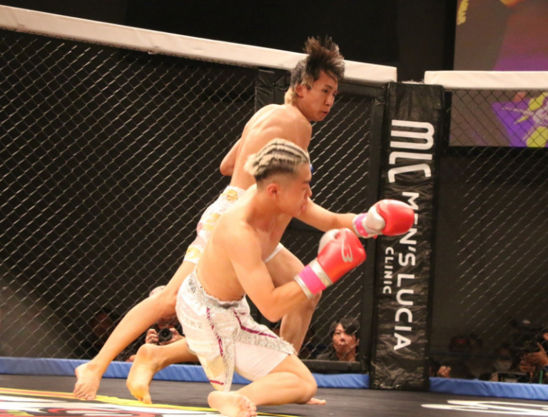 【DEEP vs NARIAGARI】元太郎が怒涛パンチラッシュで琥を初回KO、NARIAGARIが先勝 - eFight【イーファイト】格闘技情報を毎日配信！