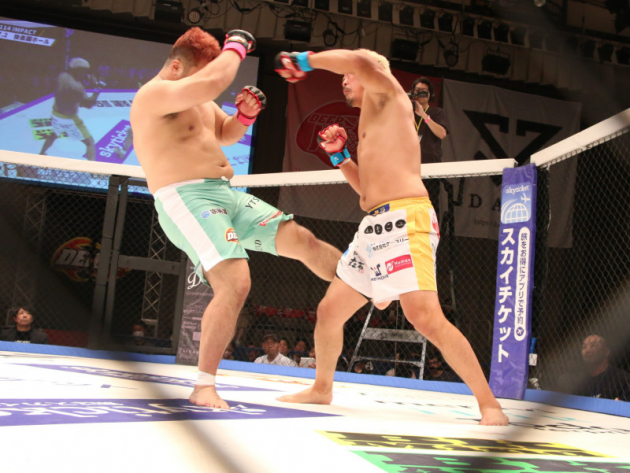 【DEEP】メガトン級王者・酒井リョウが秒殺パウンド葬！水野竜也と因縁の防衛戦に完全決着 - eFight【イーファイト】格闘技情報を毎日配信！